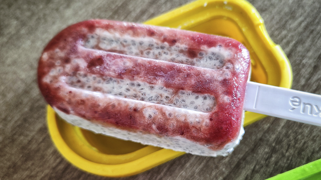 Gelato Chia Pudding Keto su stecco | ketoalessia.com